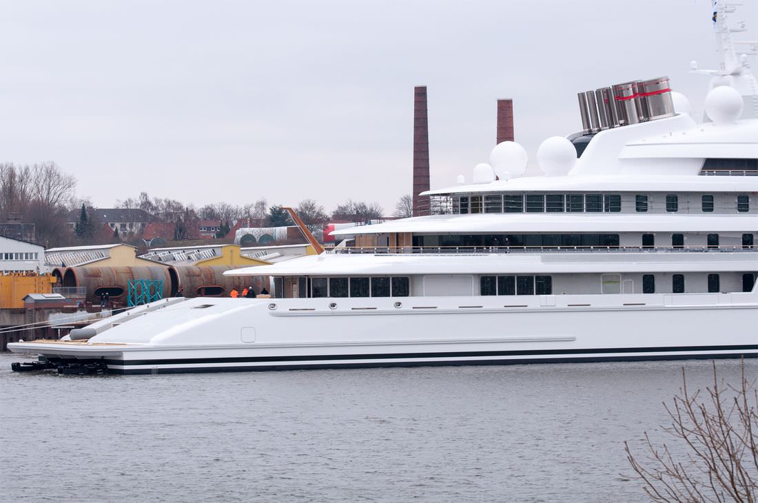 Azzam: the world’s largest luxury yacht ever built - THE MILLIARDAIRE