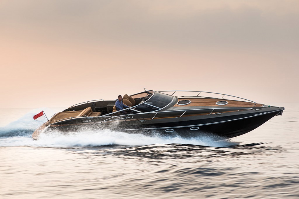 Hunton's XRS43 : a rare mix of power and elegance