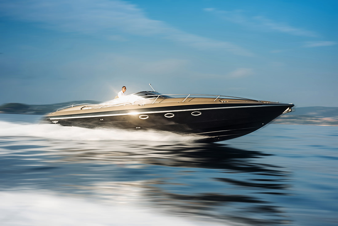 Hunton's XRS43 : a rare mix of power and elegance
