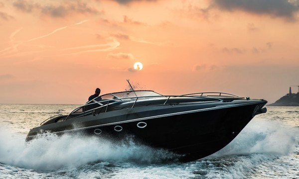 Hunton's XRS43 : a rare mix of power and elegance