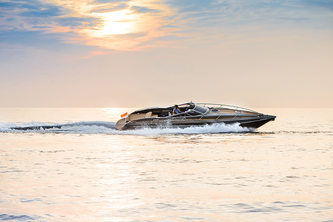 Hunton's XRS43 : a rare mix of power and elegance