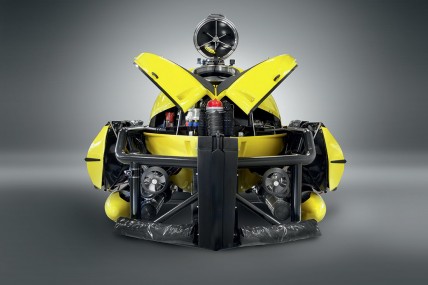 The C-Explorer 5 : world’s first subsea limousine