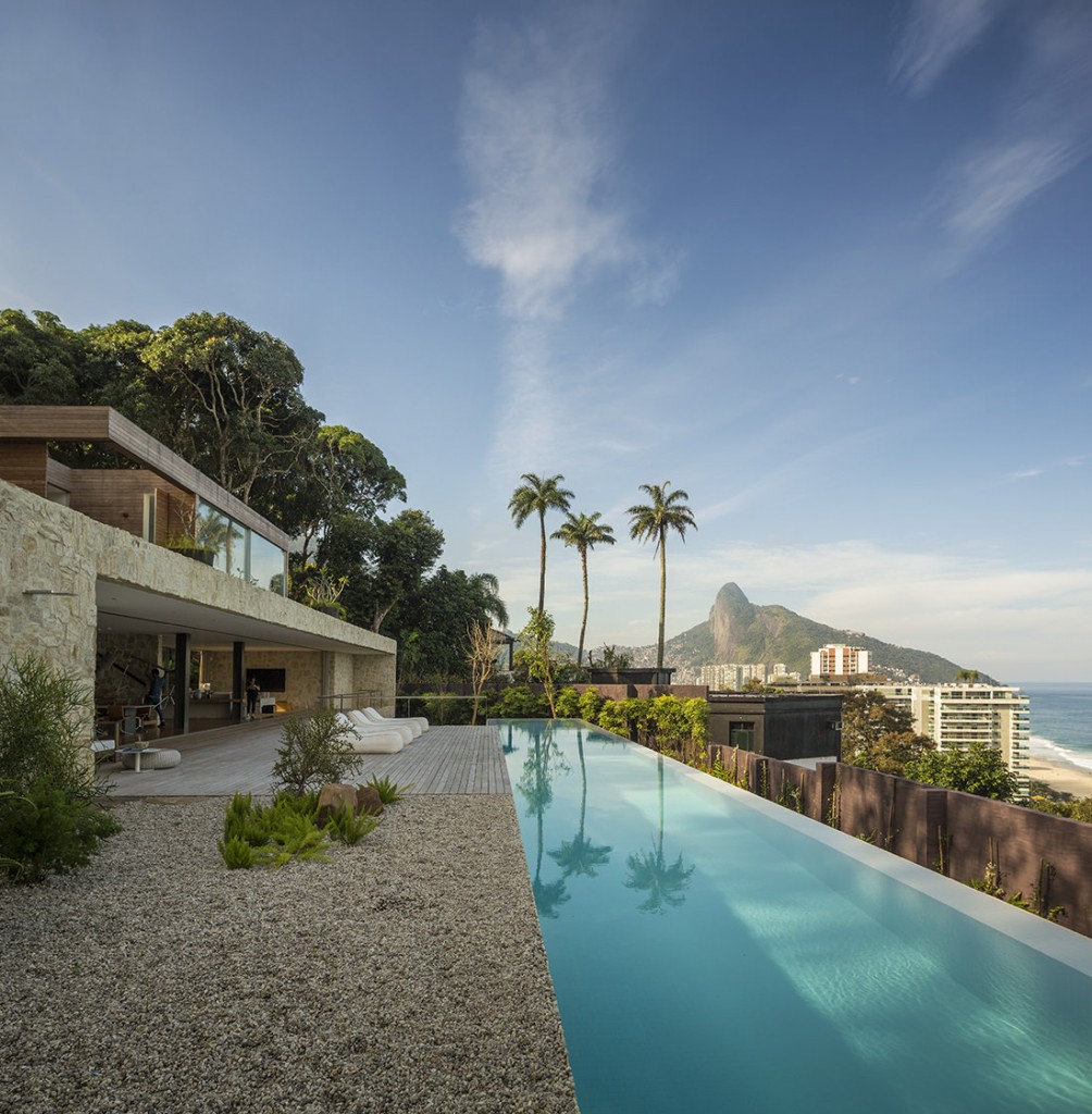 Residence Al Rio de Janeiro: a breathtaking design