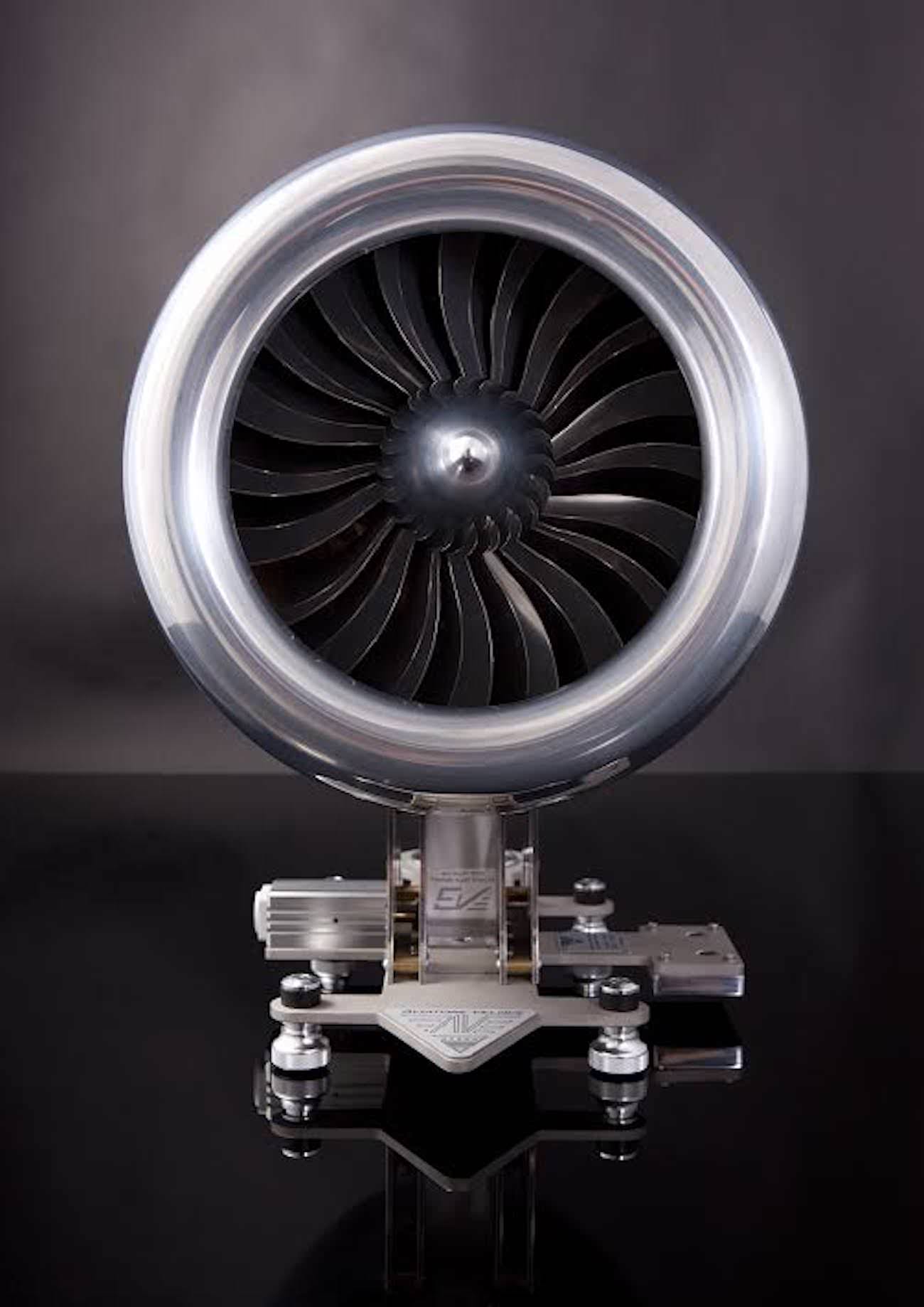 Aviator Veloce Tubojet: a perfectly stunning coffee machine!