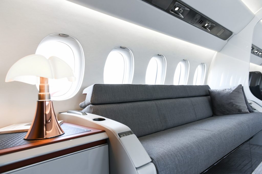 Falcon 6X : the biggest aircraft cabin of business jets - THE MILLIARDAIRE