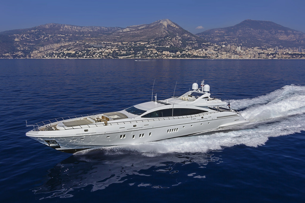 Le Mangusta 165E Moonraker : véritable palace flottant