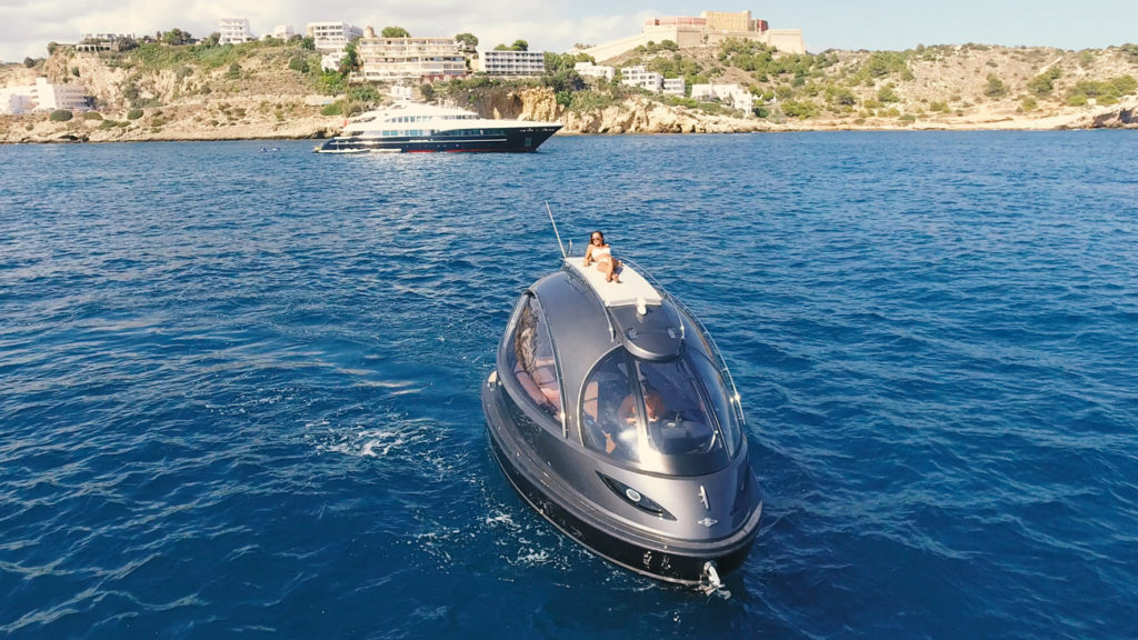 Jet Capsule : le mini-jet made in Italy qui brave les vagues