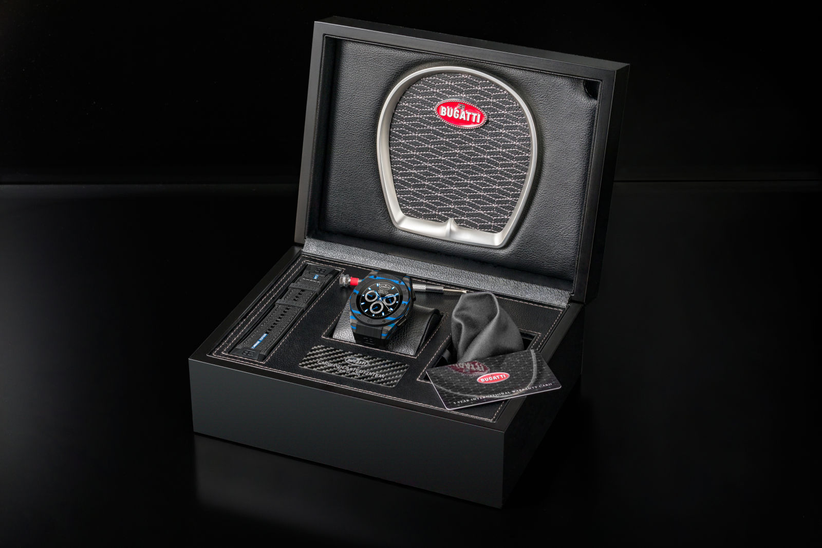 Bugatti dévoile sa smartwatch Carbone Limited Edition - Le Magazine sur ...
